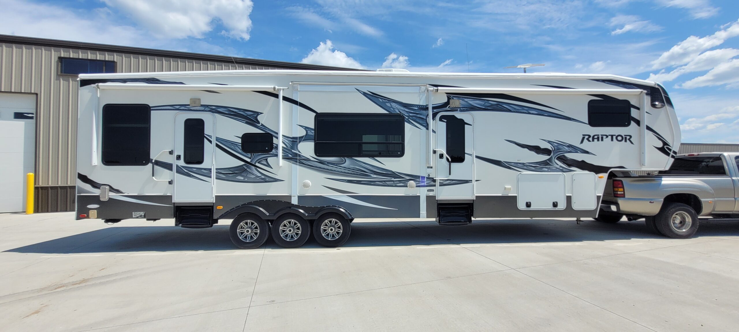 2012 KEYSTONE RAPTOR VELOCITY TOY HAULER - Friedrich’s Auto & Truck