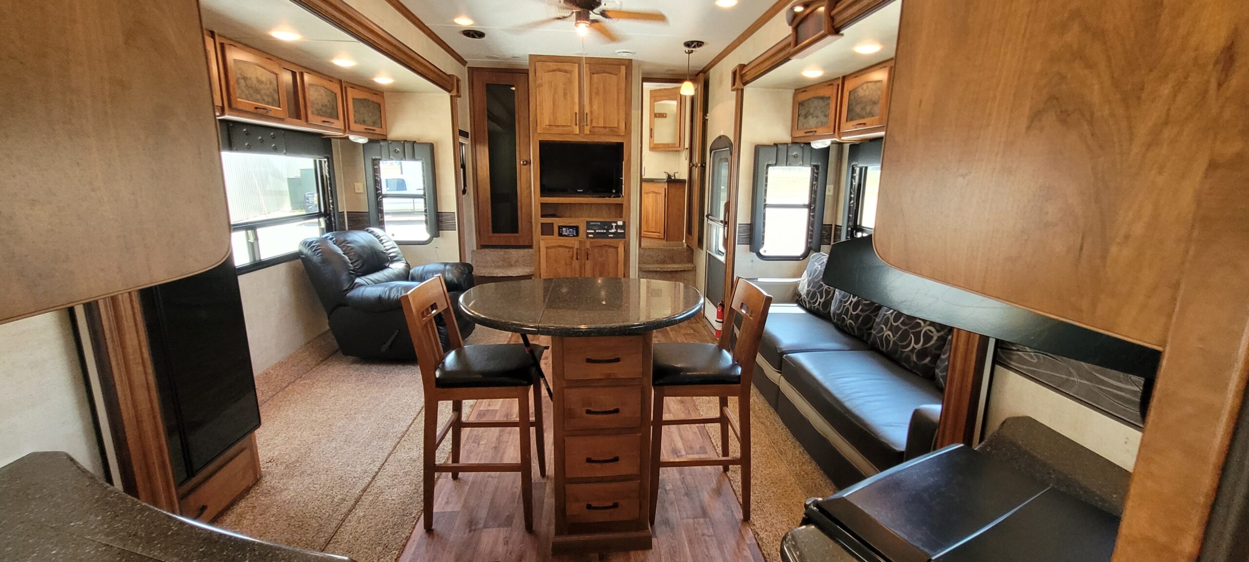 2012 KEYSTONE RAPTOR VELOCITY TOY HAULER - Friedrich’s Auto & Truck