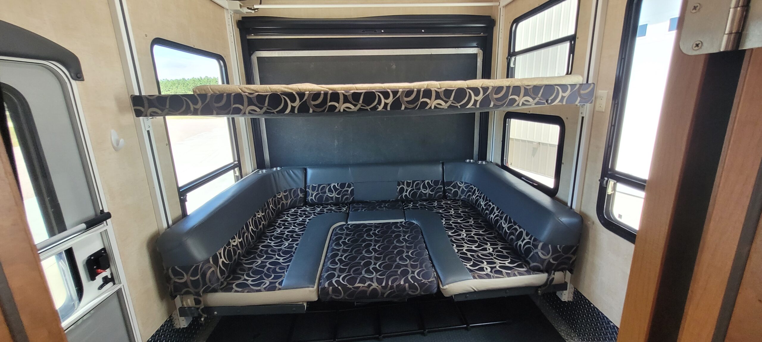 2012 KEYSTONE RAPTOR VELOCITY TOY HAULER - Friedrich’s Auto & Truck